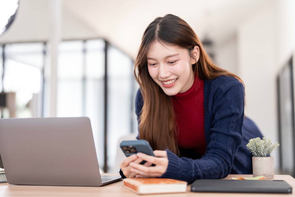 How to Use ChatGPT for Work: Real Examples That Save You Hours Daily - dkonten.com